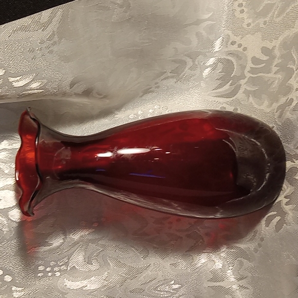 Anchor Hocking | Accents | Anchor Hocking Royal Ruby Vase | Poshmark